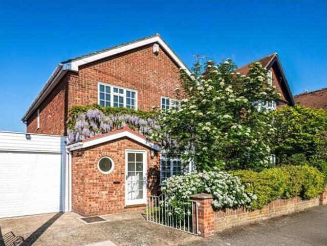 Cromwell Road, Canterbury, 4 Bedroom Detached
