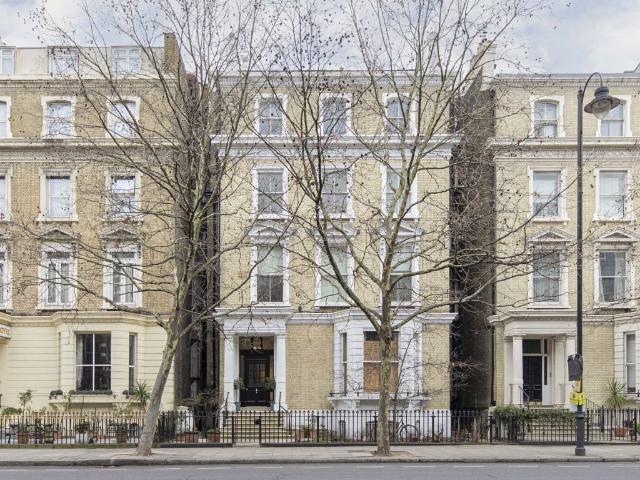 Cromwell Road, Earls Court SW5, 2 bed flat to rent, £3,250 pcm | PrimeLocation