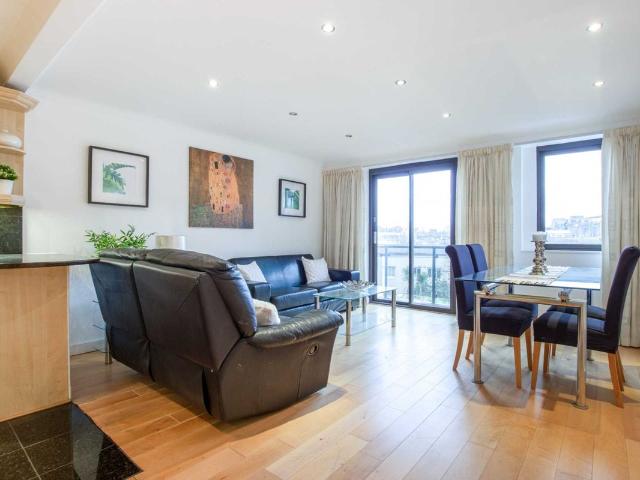 Cromwell Road, Earls Court SW5, 3 bed flat to rent, £4,200 pcm | PrimeLocation