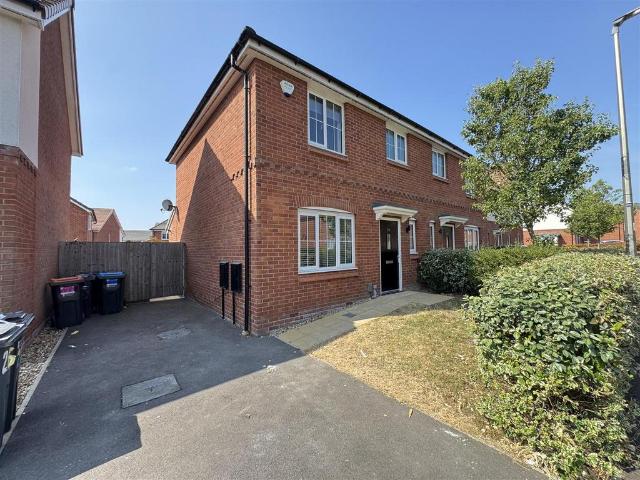 Cromwell Road, Ellesmere Port, CH65 3 bed semi detached house to rent £1,495 pcm £345 pw