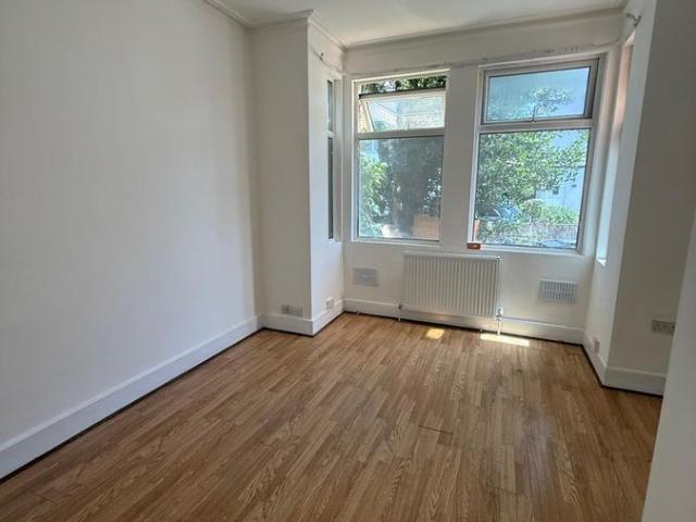 Cromwell Road, Hounslow TW3, 1 bed maisonette to rent, £1,600 pcm | PrimeLocation