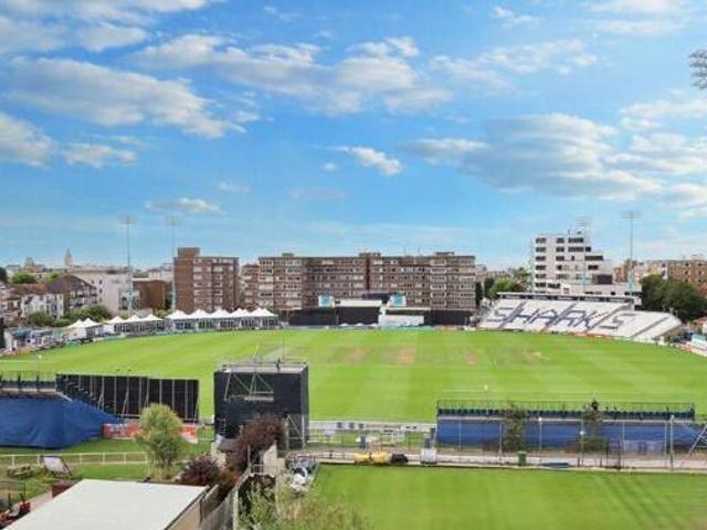 Cromwell Road, Hove, 2 Bedroom Flat