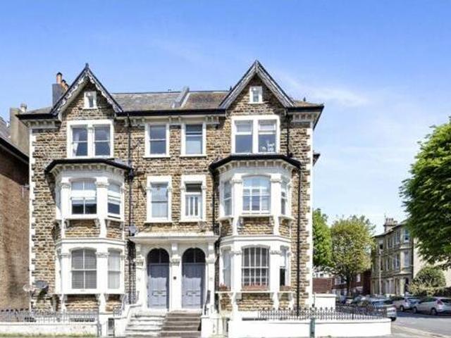 Cromwell Road, Hove, 2 Bedroom Flat