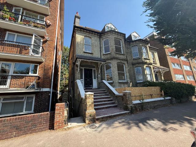 Cromwell Road, Hove BN3, 2 bed flat to rent, £1,950 pcm | PrimeLocation