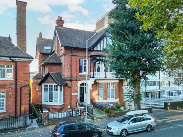 Cromwell Road, Hove, Studio Flat For