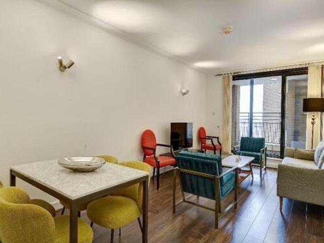 Cromwell Road, London, 2 Bedroom Flat