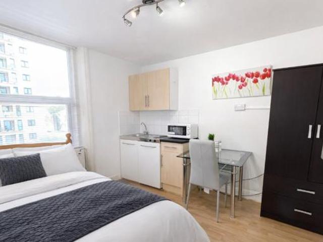 Cromwell Road, London, Studio Flat For