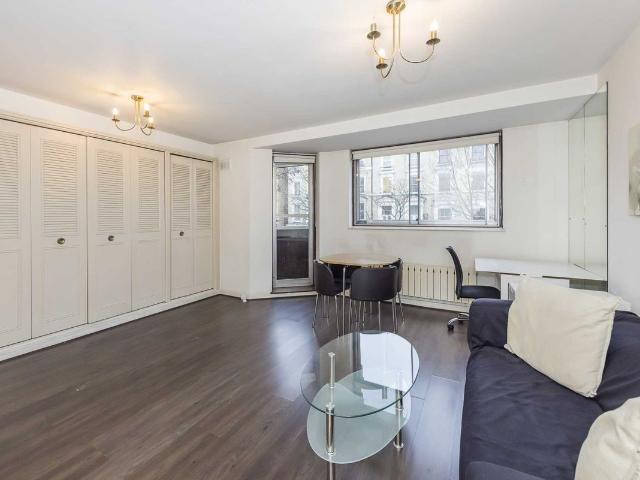 Cromwell Road, London SW5, Studio to rent, £2,100 pcm | PrimeLocation