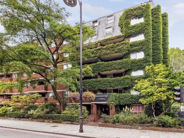 Cromwell Road, London SW5 Studio to rent £2,100 pcm £485 pw