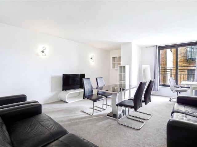 Cromwell Road, London, SW7 1 bed flat to rent £3,012 pcm £695 pw