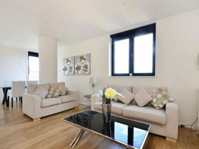 Cromwell Road, London SW7 2 bed flat to rent £4,117 pcm £950 pw