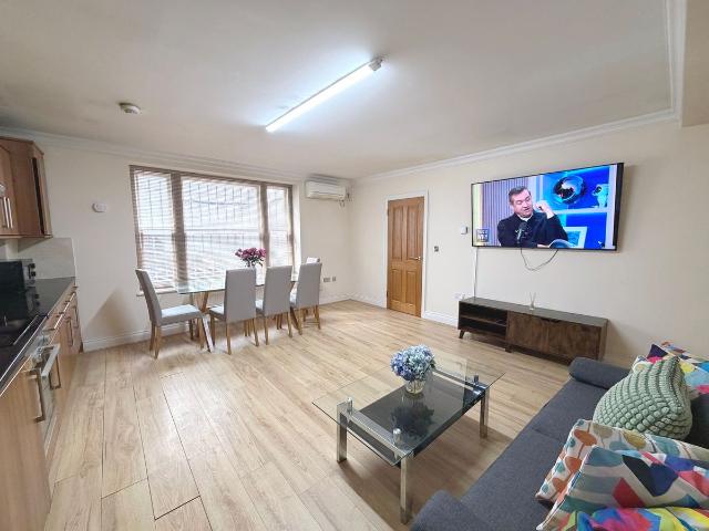 Cromwell Road, London SW7, 2 bed flat to rent, £4,650 pcm | PrimeLocation