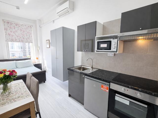 Cromwell Road, London SW7, Studio to rent, £2,080 pcm | PrimeLocation