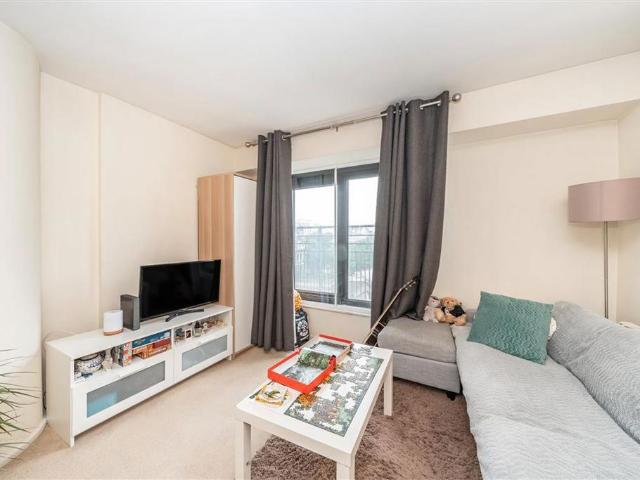 Cromwell Road, London SW7 Studio to rent £2,297 pcm £530 pw