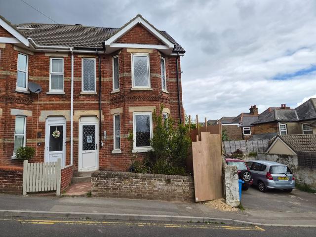 Cromwell Road, Poole BH12, Room to rent, £800 pcm | PrimeLocation