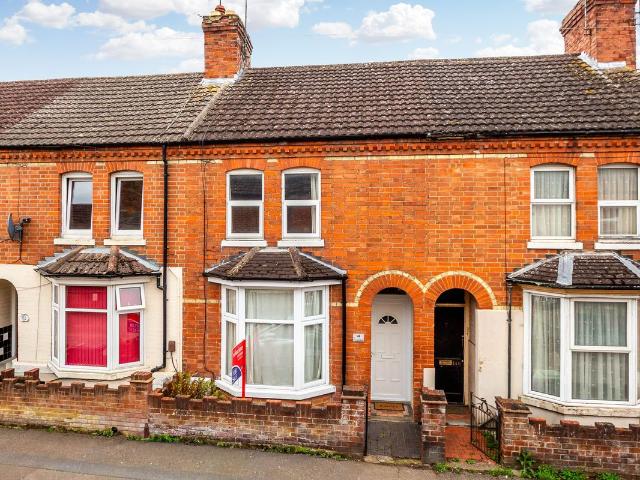 Cromwell Road, Rushden NN10, 3 bed terraced house to rent, £945 pcm | PrimeLocation