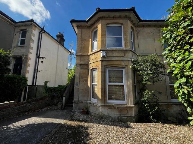 Cromwell Road, St. Andrews BS6 2 bed flat to rent £1,700 pcm £392 pw