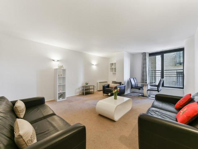 Cromwell Road, SW7 1 bed flat to rent £3,000 pcm £692 pw
