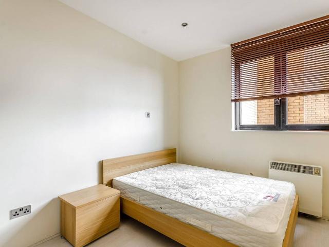 Cromwell Road, South Kensington, London SW7, 2 bed flat to rent, £3,814 pcm | PrimeLocation
