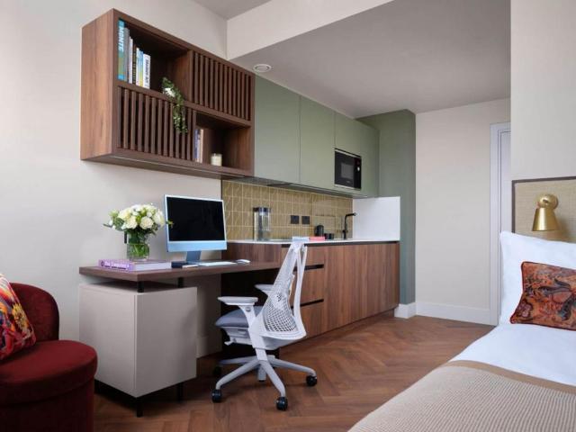 Cromwell Road, South Kensington Studio to rent £4,754 pcm £1,097 pw