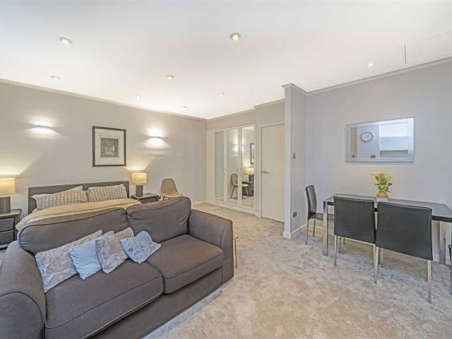 Cromwell Road, South Kensington SW7, Studio to rent, £2,383 pcm | PrimeLocation