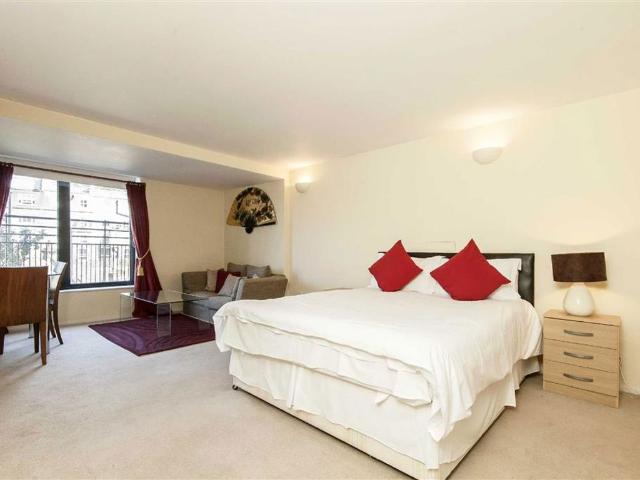 Cromwell Road, South Kensington SW7, Studio to rent, £2,383 pcm | PrimeLocation