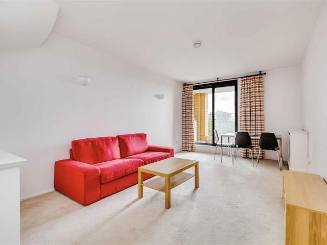 Cromwell Road, South Kensington SW7, 2 bed flat to rent, £4,117 pcm | PrimeLocation