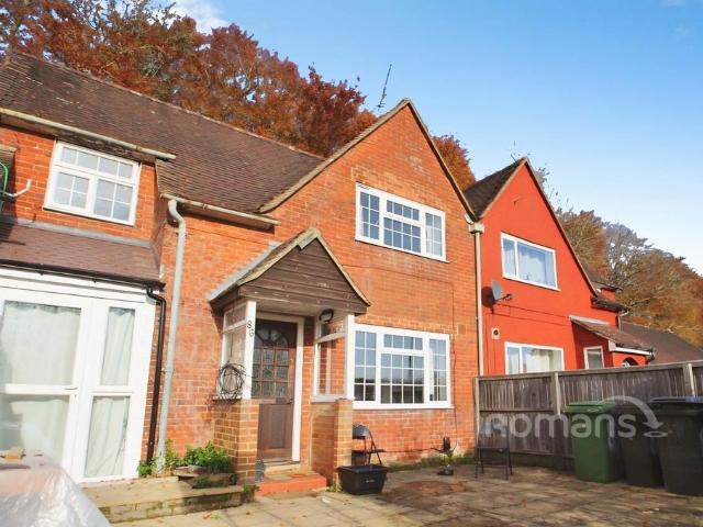 Cromwell Road, Winchester, SO22 5 bed semi detached house to rent £2,900 pcm £669 pw