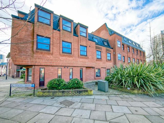 Cromwell Square, Ipswich IP1, 1 bed flat to rent, £825 pcm | PrimeLocation