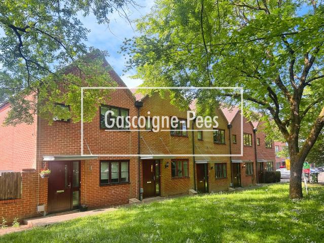 Crondall Terrace, Basingstoke RG24, 2 bed property to rent, £1,400 pcm | PrimeLocation