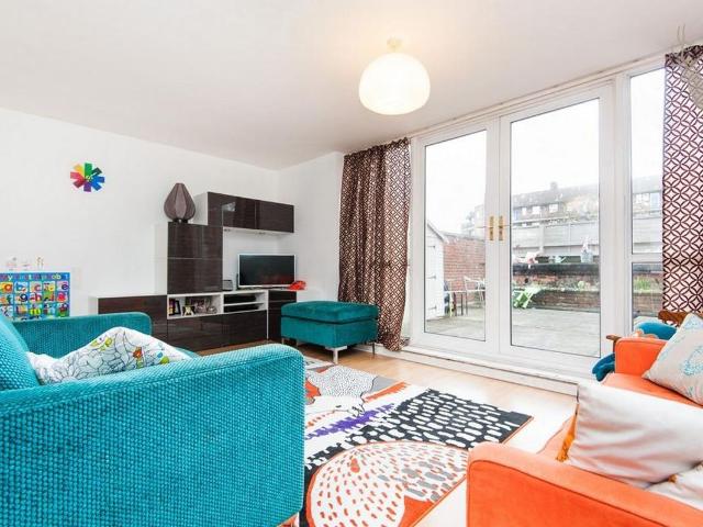 Crondall Street, Shoreditch N1, 3 bed maisonette to rent, £3,250 pcm | PrimeLocation