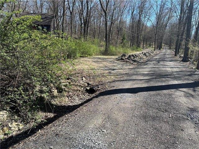 Cronk Rd, Wallkill, NY 12589