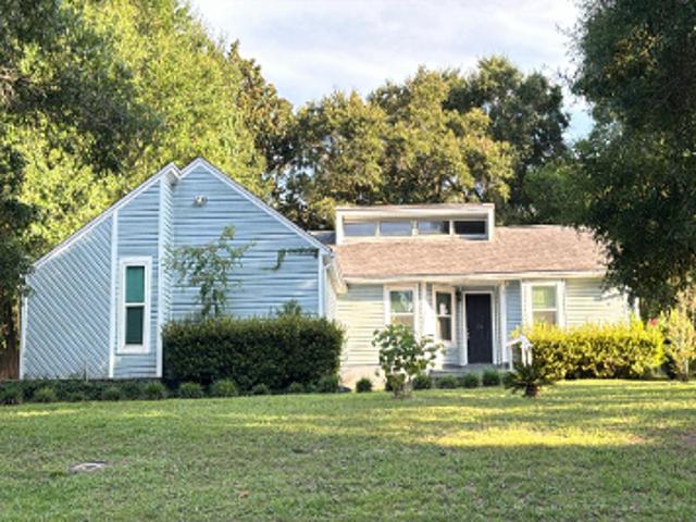 Crooked Oak Dr