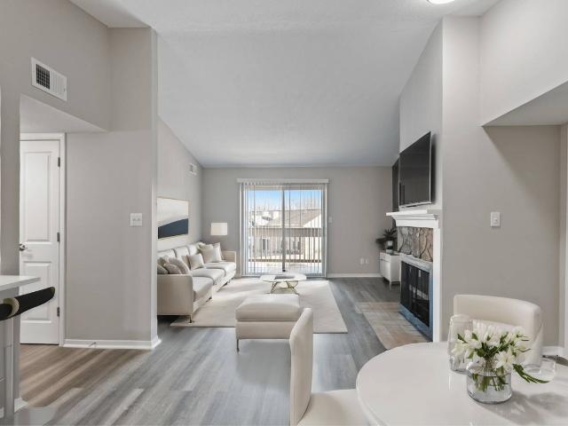 Crooked Creek 1 Bedroom Apartment for Rent at 3947 Point Bar Rd, Indianapolis, IN 46268 Augusta New Augusta