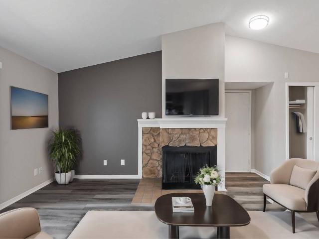 Crooked Creek 2 Bedroom Apartment for Rent at 3947 Point Bar Rd, Indianapolis, IN 46268 Augusta New Augusta