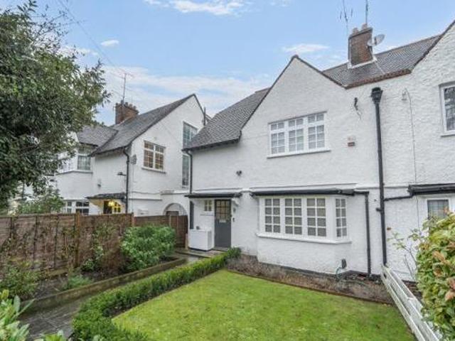 Crooked Usage, Finchley, 4 Bedroom Semi detached