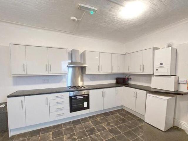 Crookes Road, Sheffield, 4 Bedroom End