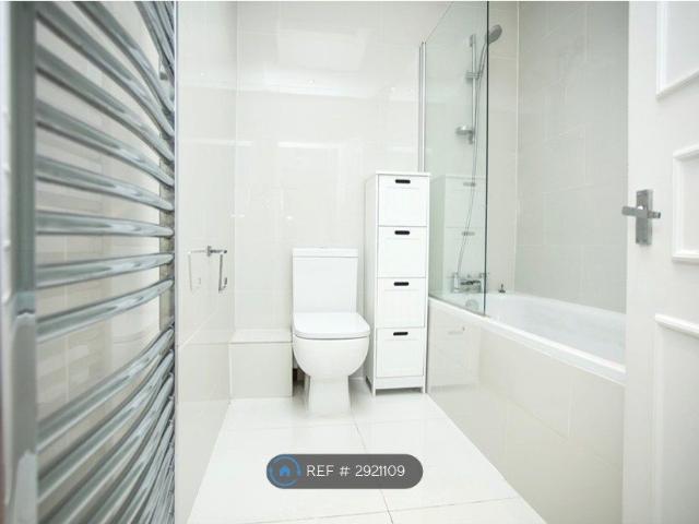 Crookham Road, London SW6, 1 bed flat to rent, £2,400 pcm | PrimeLocation