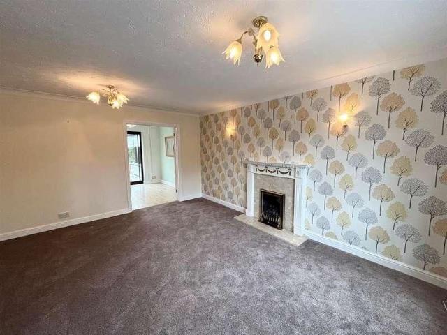 Cropthorne Drive, Hollywood, Birmingham, B47