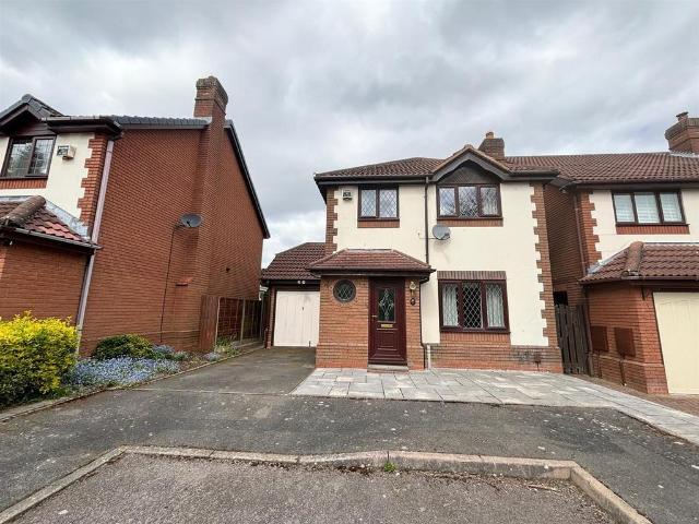 Cropthorne Drive, Hollywood, Birmingham 3 bed detached house to rent £1,495 pcm £345 pw