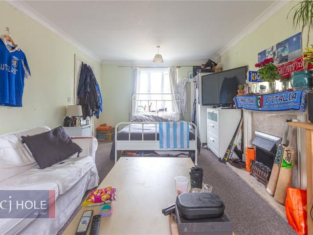 Cropthorne Road South, Horfield, Bristol BS7, 4 bed semi detached house to rent, £2,600 pcm | PrimeLocation