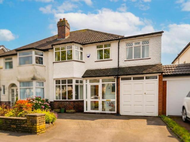 Cropthorne Road, Solihull B90 4 bed house to rent £1,900 pcm £438 pw