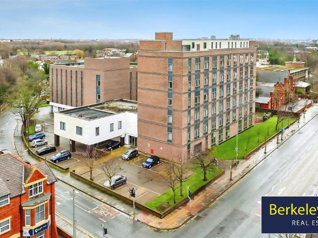 Crosby Gardens, Crosby Road North, Waterloo, Liverpool L22, 2 bed flat to rent, £900 pcm | PrimeLocation