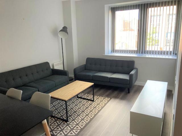 Crosby Gardens, Crosby Road North, Waterloo, Liverpool L22, 2 bed flat to rent, £900 pcm | PrimeLocation