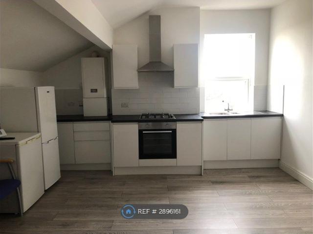Crosby Street, Stockport SK2, 1 bed flat to rent, £800 pcm | PrimeLocation