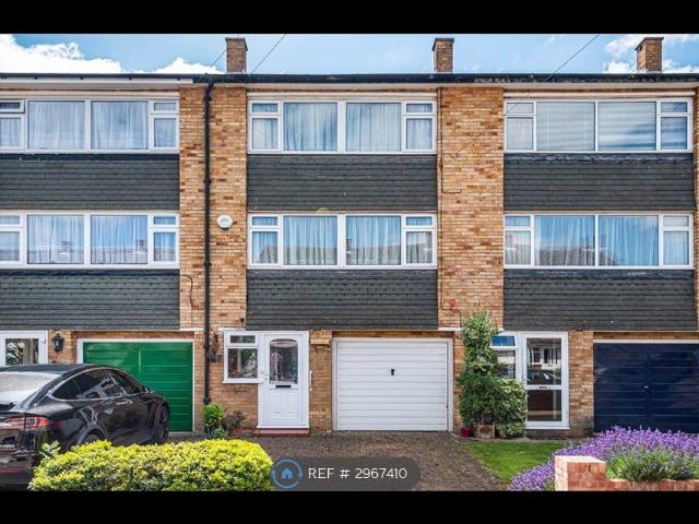 Crosier Road, Ickenham, Uxbridge UB10, 2 bed terraced house to rent, £2,250 pcm | PrimeLocation