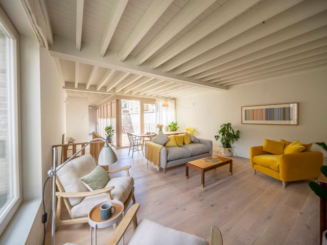 Crosland Place, London SW11, 2 bed maisonette to rent, £3,200 pcm | PrimeLocation