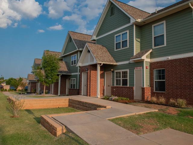 Cross Timber 2 Bedroom Apartment for Rent at 10700 S May Ave, Oklahoma City, OK 73170