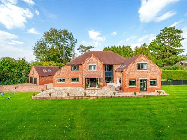 Cross Way, Winchester SO21 6 bed detached house to rent £8,450 pcm £1,950 pw