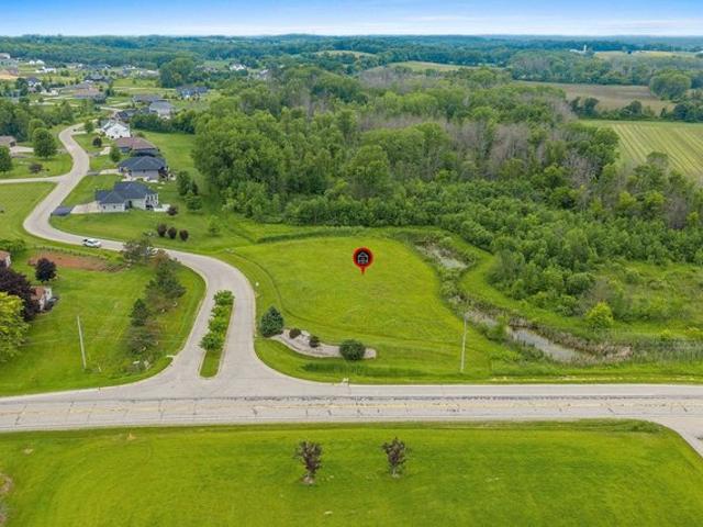 Cross Country Ln Unit 1, Hortonville, WI 54944